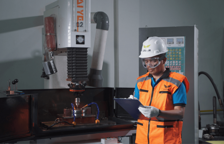 LUXURIUM WEB - TENTANG LMA - LMA Metal - Langgeng Makmur Aluminium
